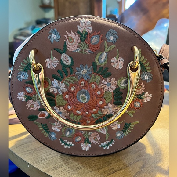 unbranded | Bags | Circular Embroidered Zip Up Bag With Floral ...